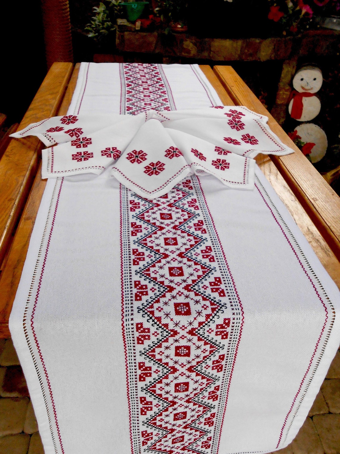 Embroidered Table Runner and Napkins Table Runner Hand Embroidered Long ...