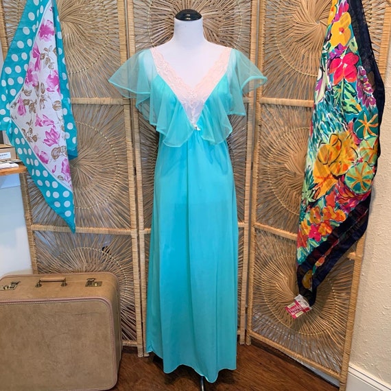 vintage nightgown ruffle - Gem