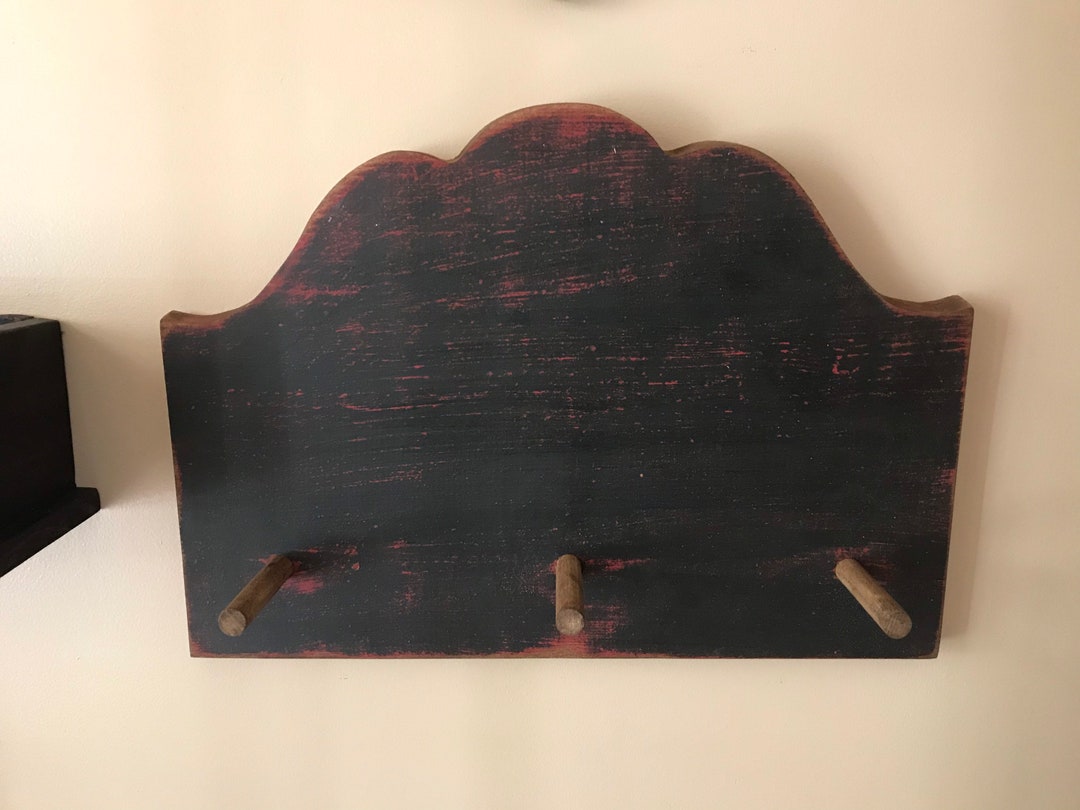 Primitive 3 Peg Scalloped Peg Rack - Etsy