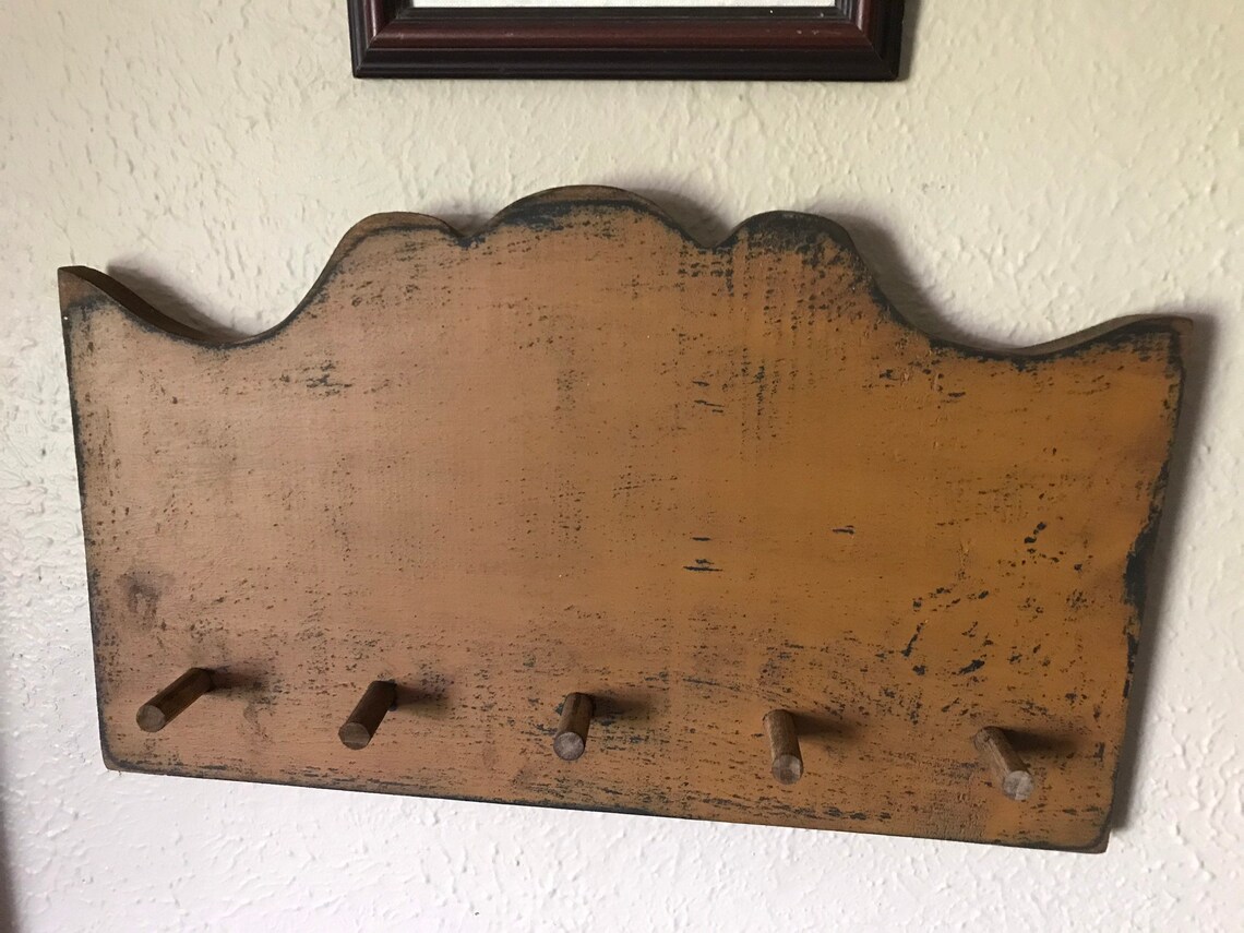 Primitive Scalloped Top Peg Rack | Etsy