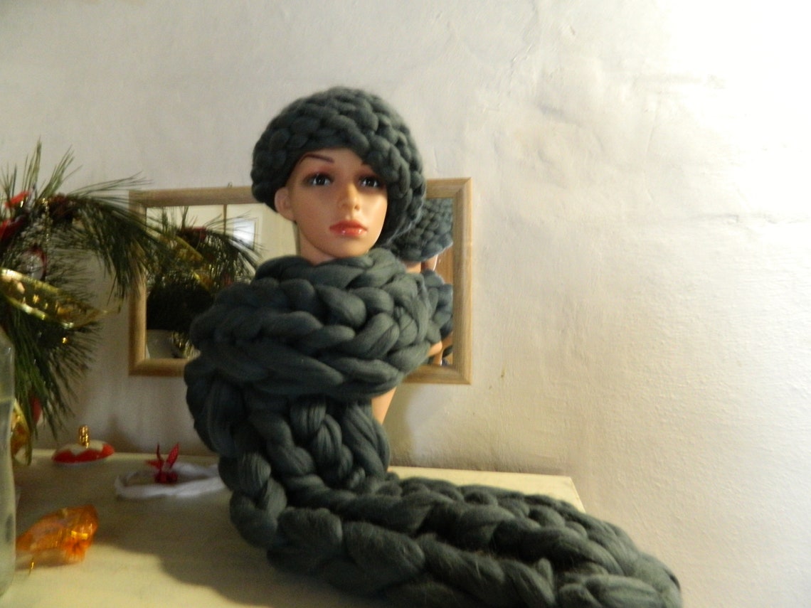 Oversize Knit Scarf. Chunky Knit Scarf. Pink Bulky Scarf. Arm - Etsy