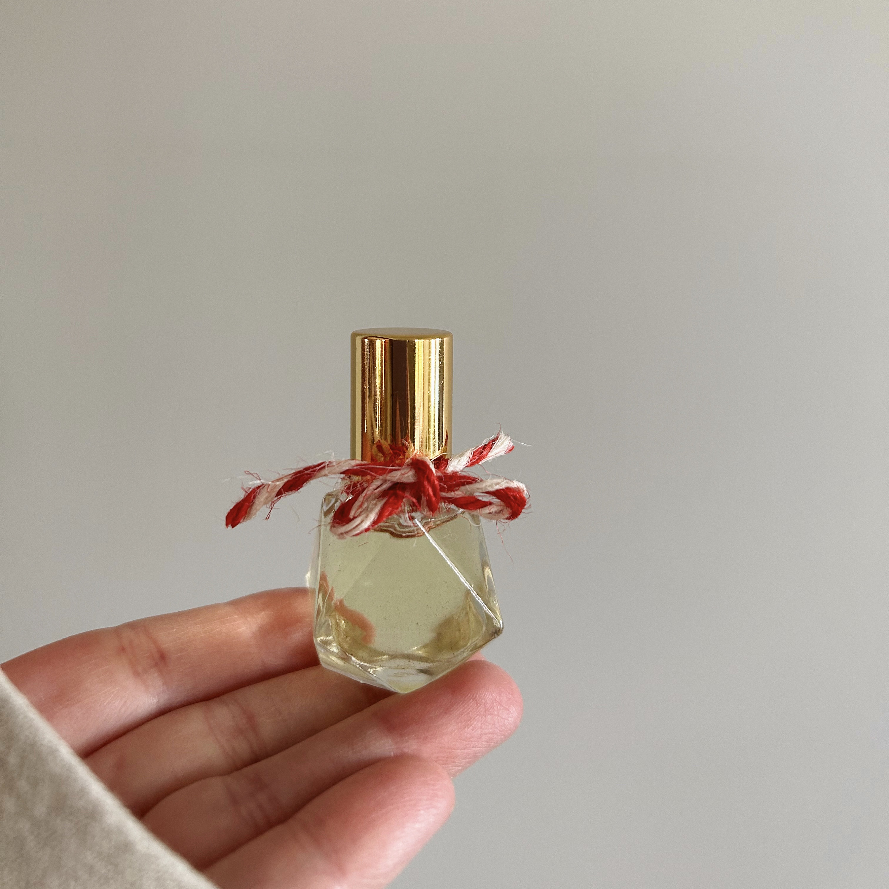 Mrs. Claus Clean Ingredient Mini Perfume Roller - Etsy