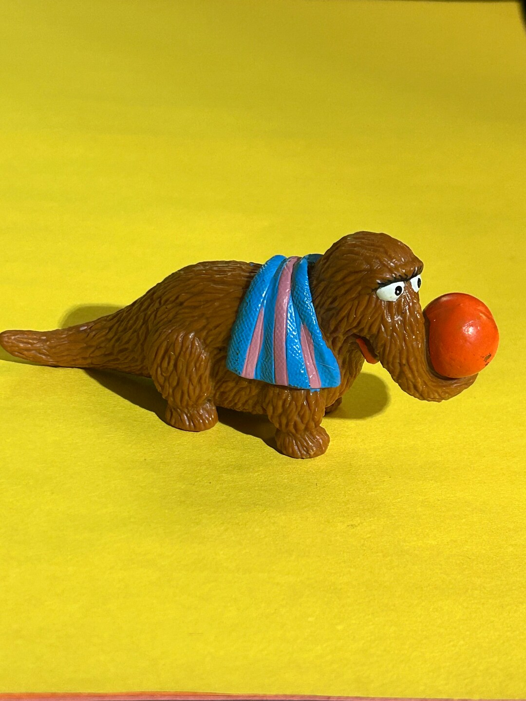 Snuffleupagus Sesame Street Snuffy PVC Figure Beach Themed Snuffy Cake ...