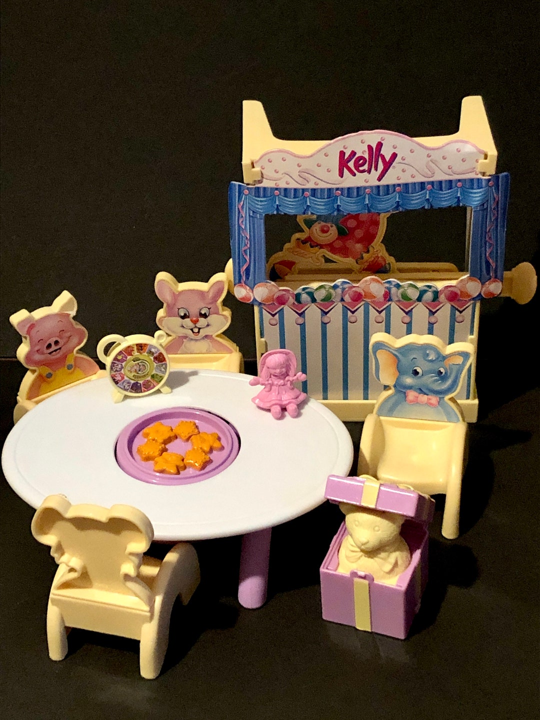 Barbie's Little Sister Kelly Surprise Birthday Party Set 1999 Barbie ...