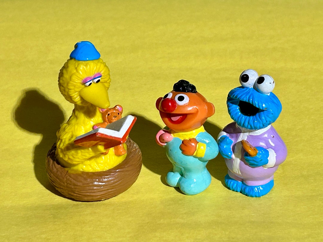 Sesame Street Figures Big Bird With Radar Reading a Bedtime Story to ...