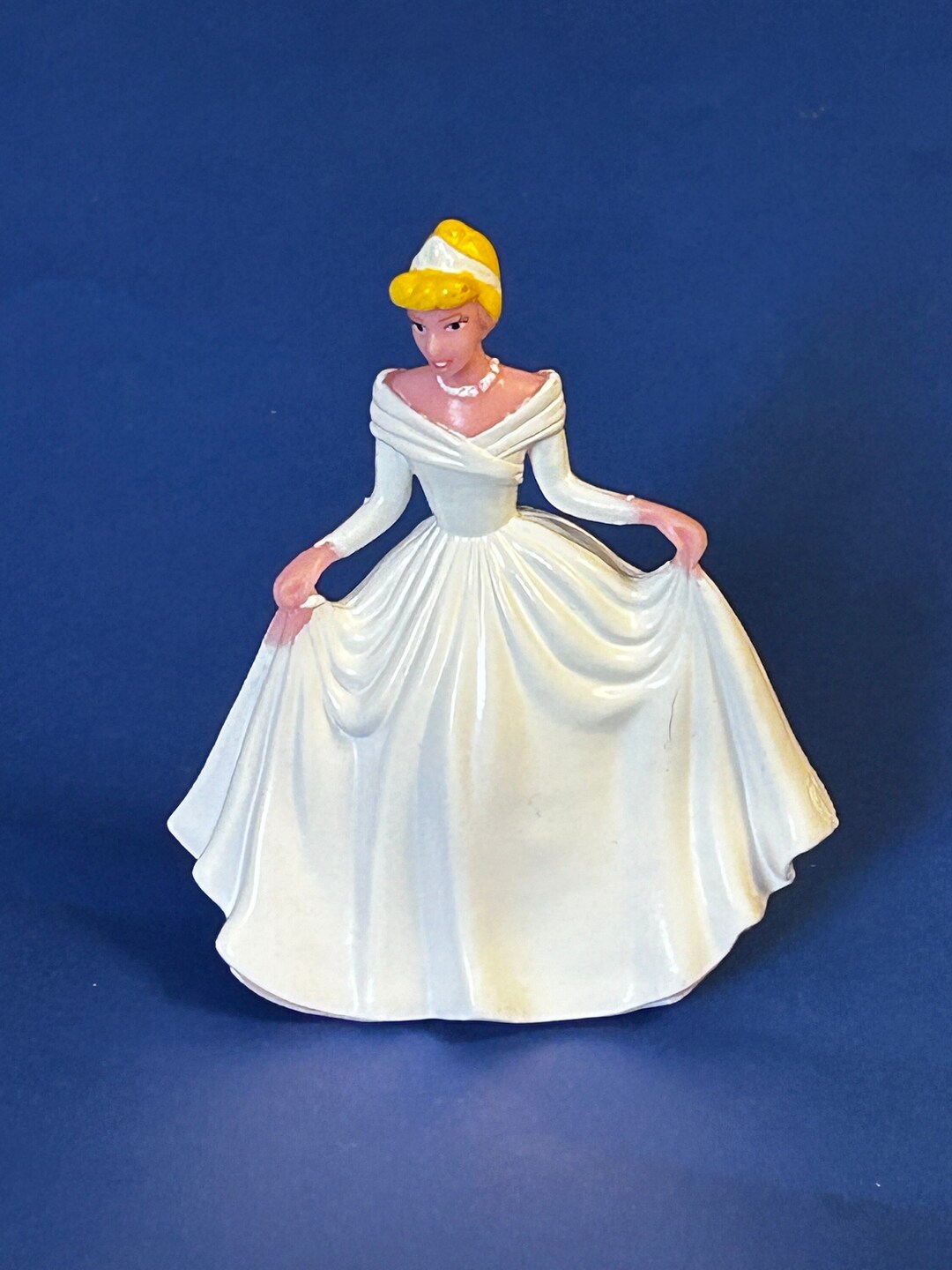 Cinderella Wearing Her Wedding Dress DISNEY PVC Figure Walt Disney ...