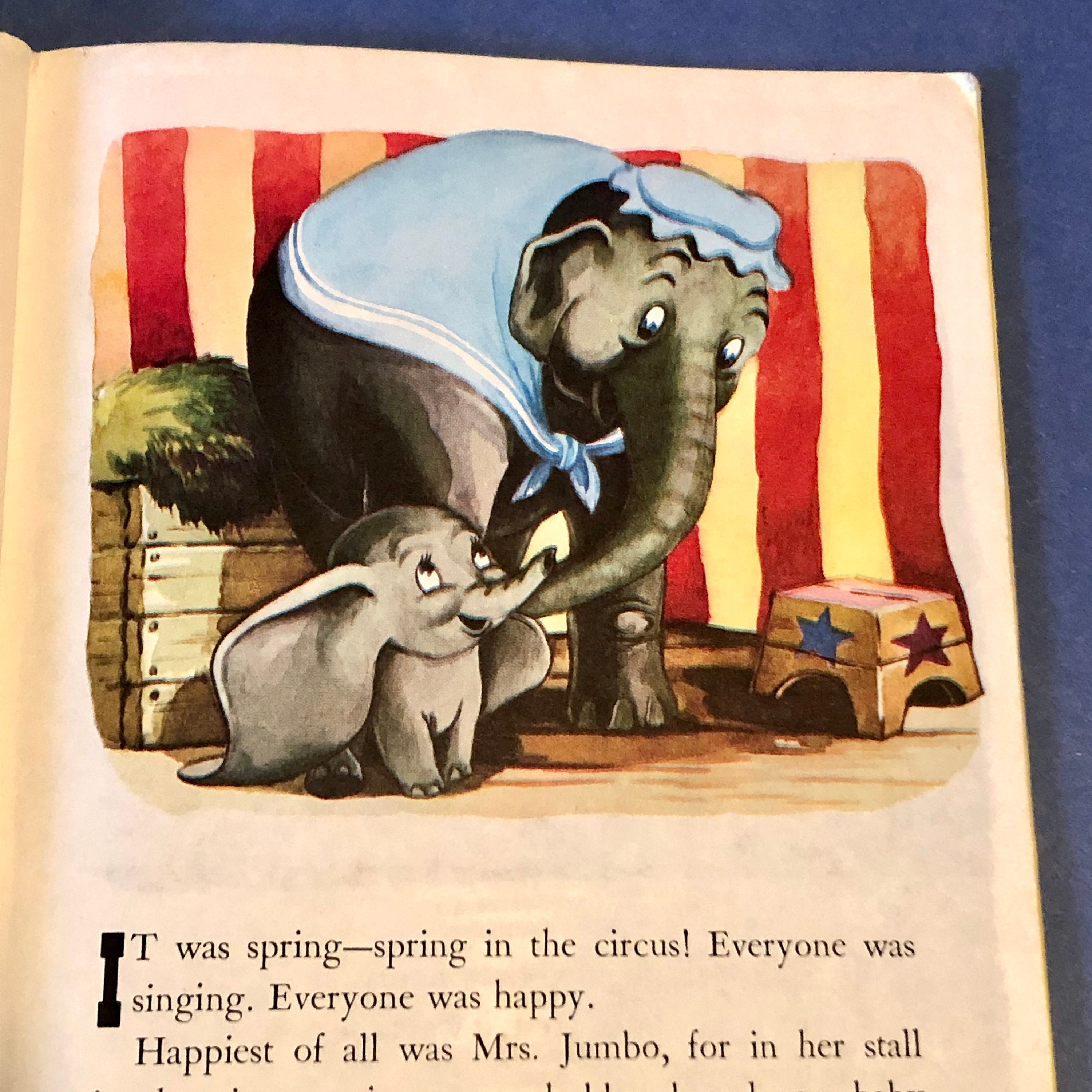 Dumbo Little Golden Book Disney Golden Books Dumbo 104-33 1982 - Etsy