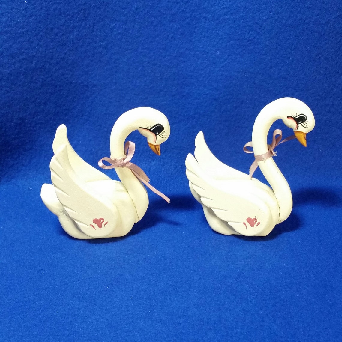 White Swan Figurine Set / White Wooden Swan Set / Hand Painted - Etsy