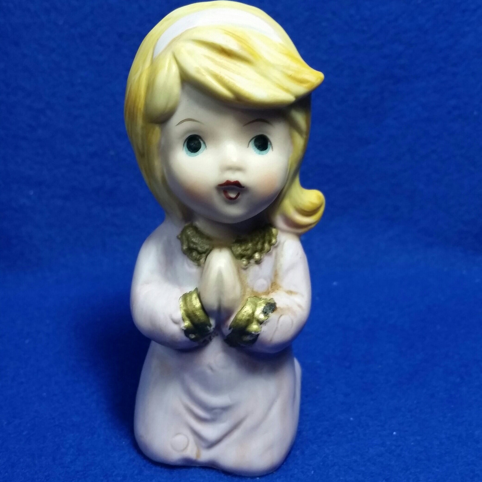 Vintage Praying Kneeling Girl Figurine / Kneeling Praying Girl Figurine ...