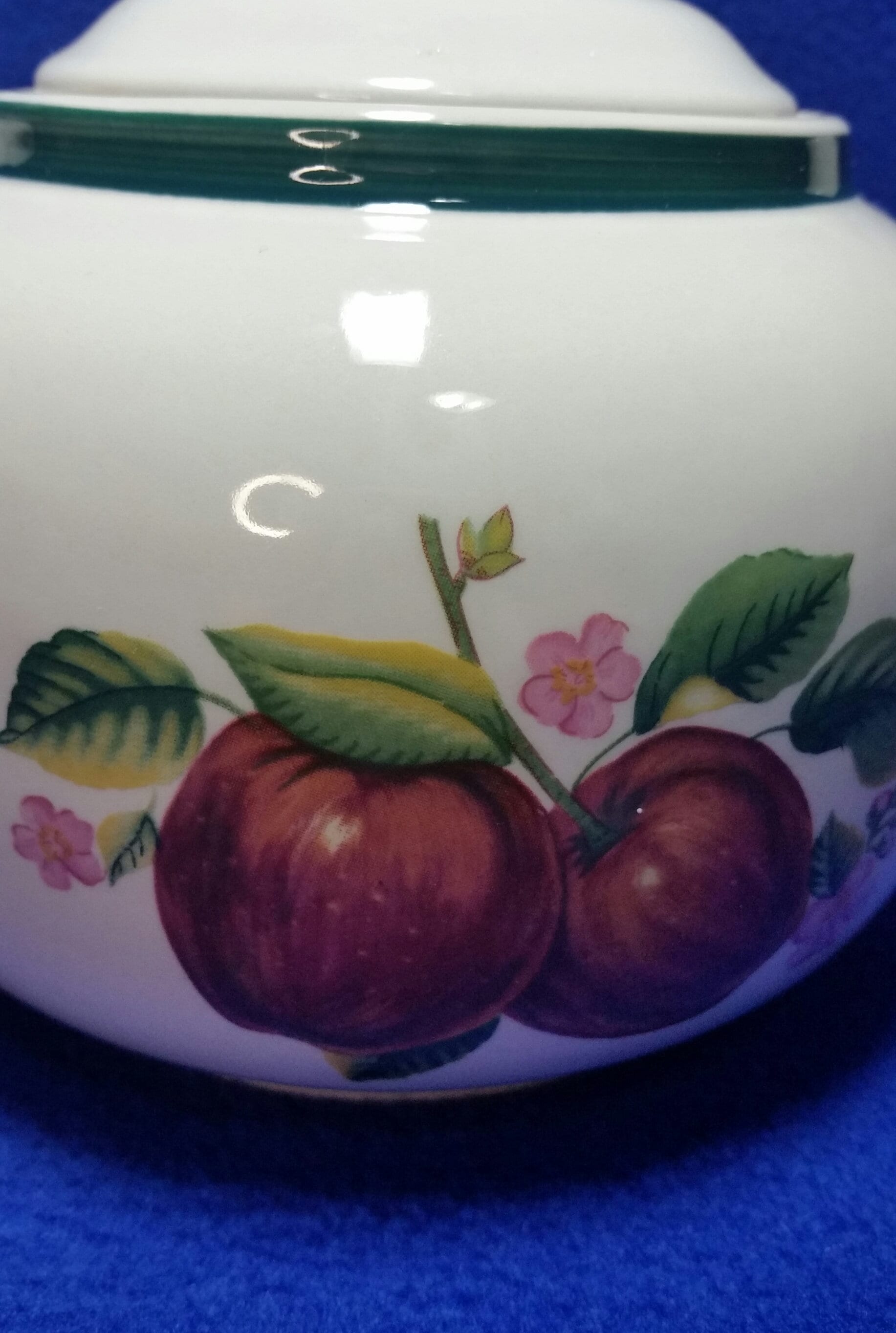 Apples Tea Pot / Casuals Tea Pot / China Pearl / Red Apples Tea Pot ...