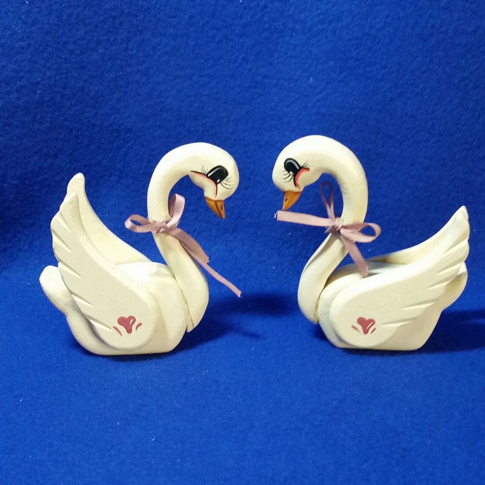 White Swan Figurine Set / White Wooden Swan Set / Hand Painted - Etsy