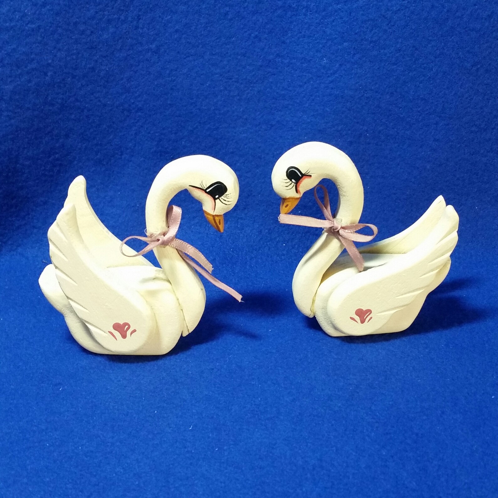 White Swan Figurine Set / White Wooden Swan Set / Hand Painted - Etsy