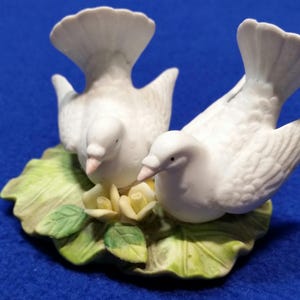 Lefton Doves Figurine / Lefton 05134 / 1985 Lefton Figurine / Vintage ...