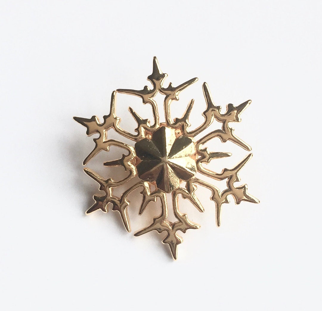 Gold Tone Snowflake Lapel Pin Designer Signed JJ Vintage 1970s 1980s ...