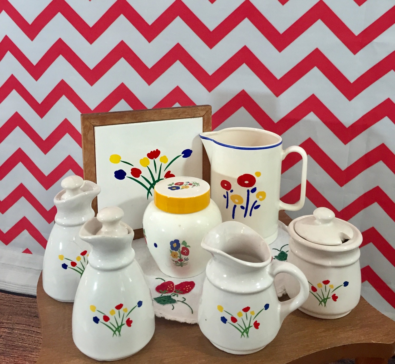 Vintage 1980s Kitchen Decor, Lot of Seven, Tulip Dishes, Primary Color ...