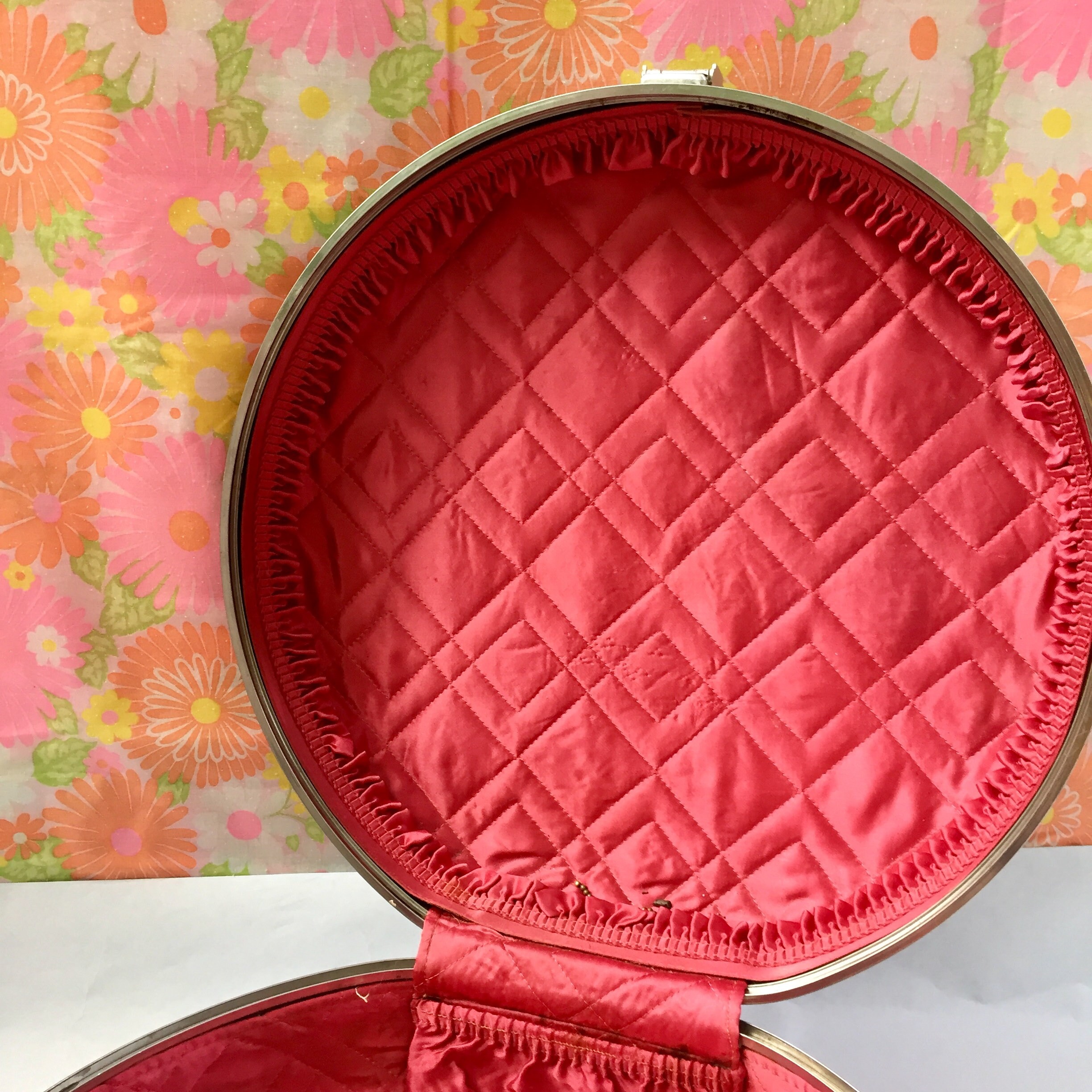 Vintage American Tourister Round Suitcase, Vintage Blue Round Suitcase ...