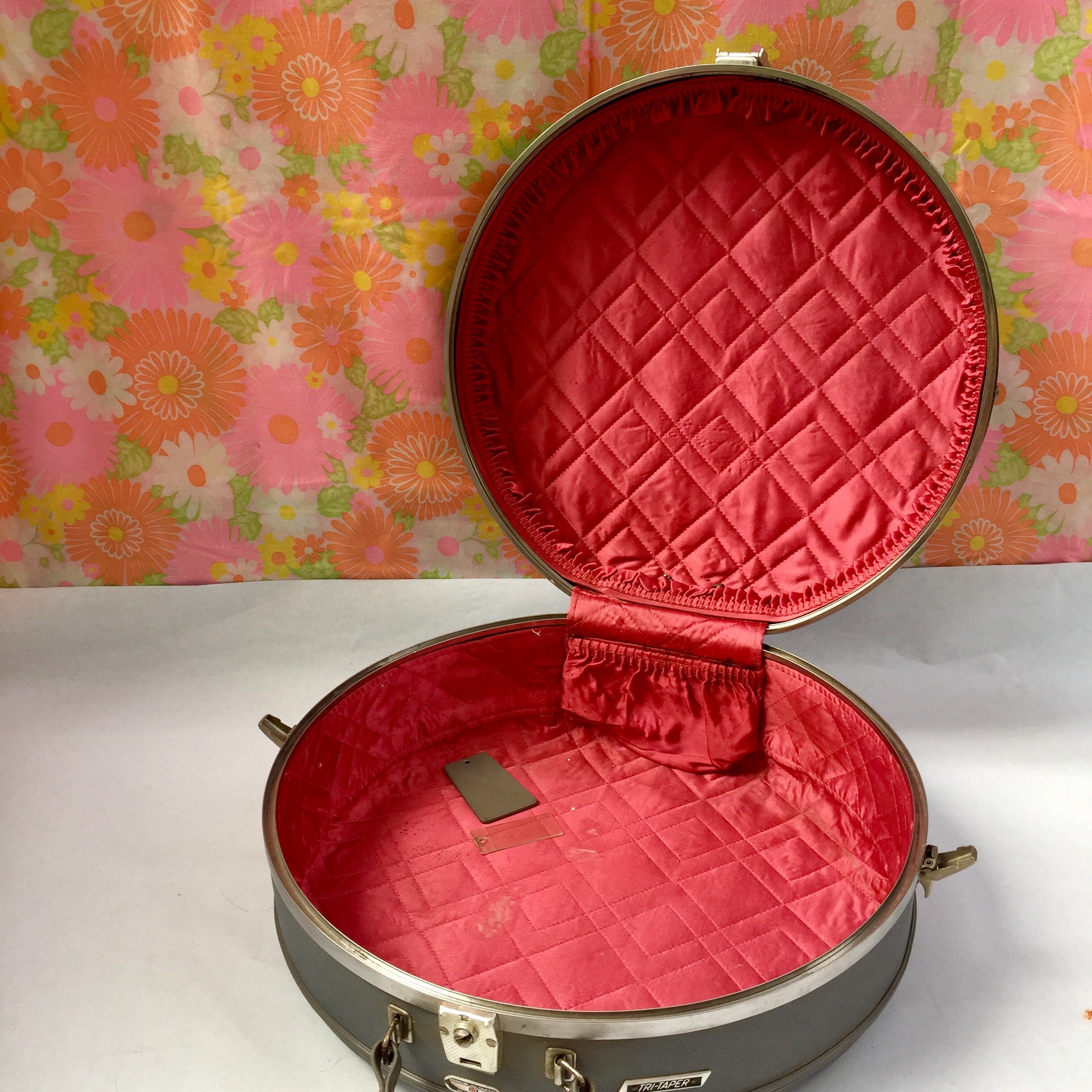 Vintage American Tourister Round Suitcase, Vintage Blue Round Suitcase ...