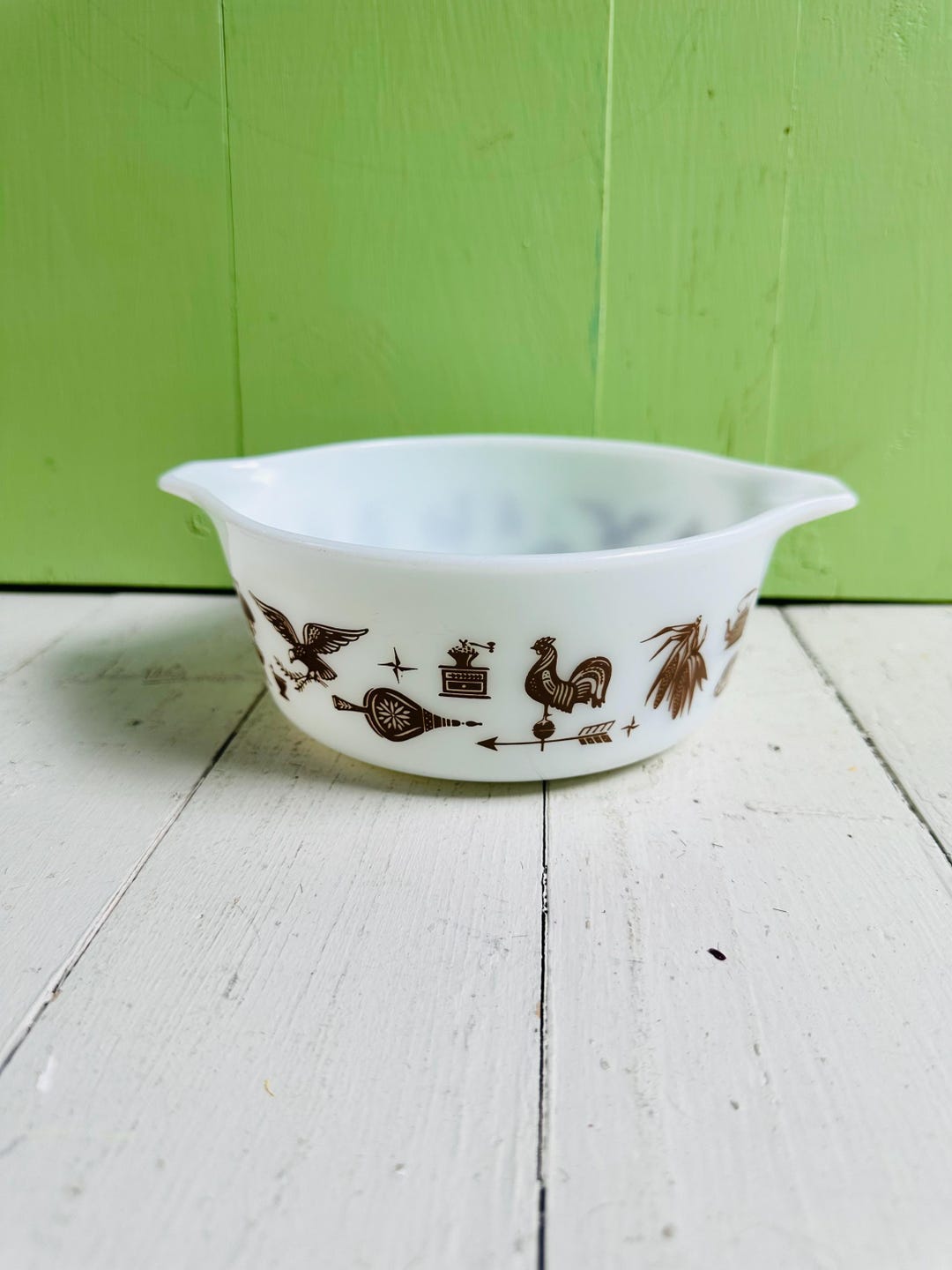 Vintage Pyrex Eagle Americana Casserole Dish White With Brown 472 1 1/2 ...
