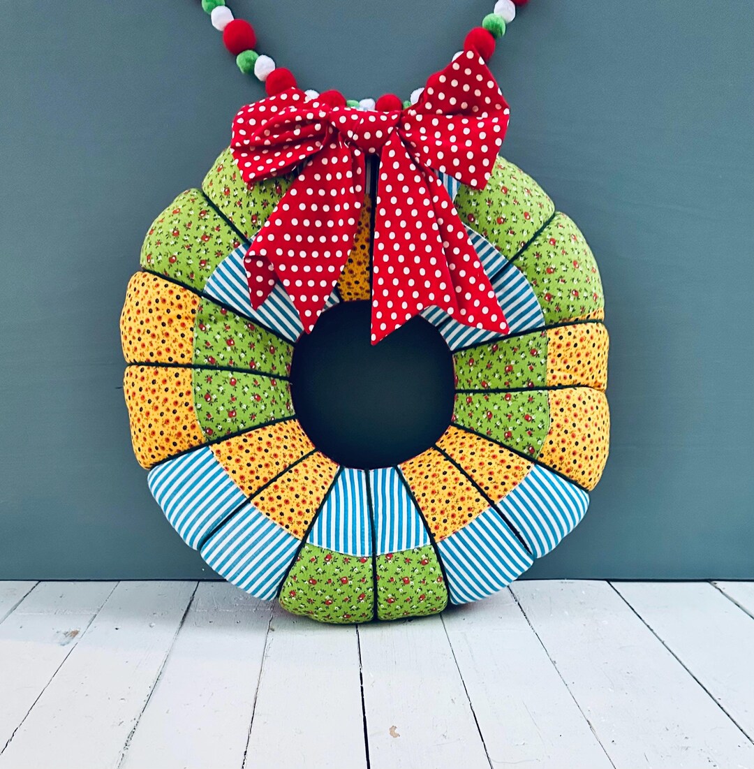 Vintage Christmas Wreath Fabric Patchwork Christmas Wreath Pillow Xmas ...