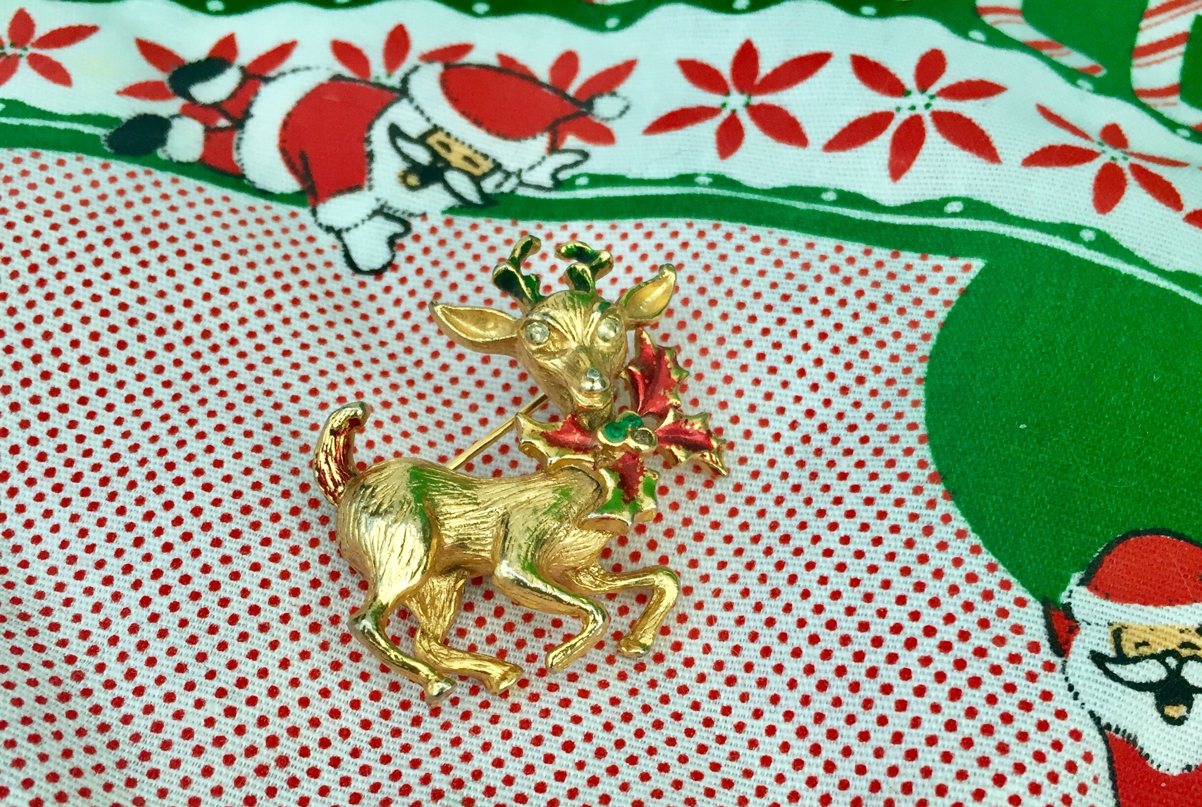 Vintage Reindeer Pin, Vintage Reindeer Brooch, Vintage Christmas Jewelry