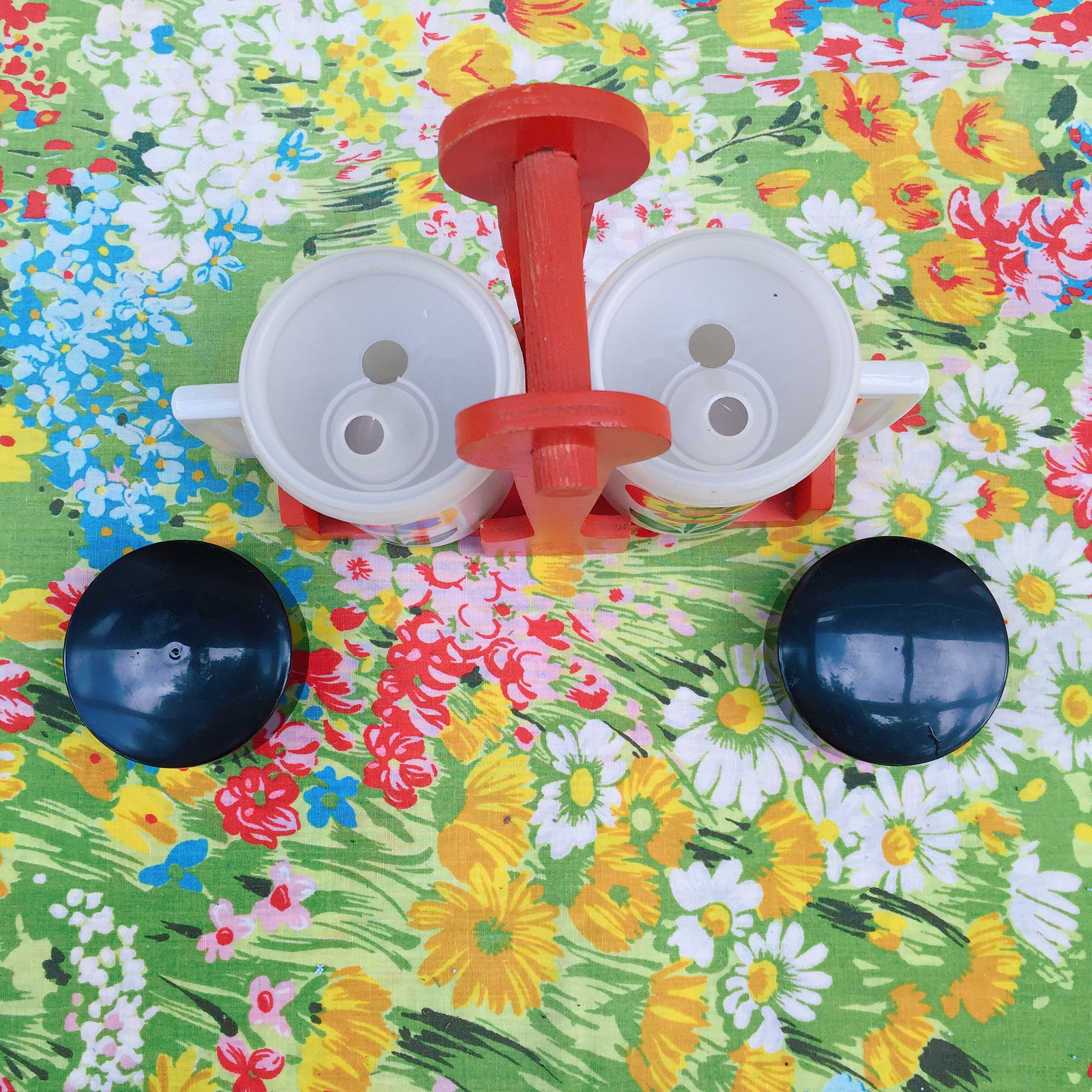 Vintage Mod Ceramic Cups in Wooden Carrier, Retro Mugs, 1960s Flower ...