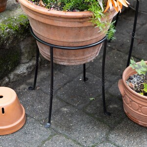 Simple Ring Plant Stand 14"h Wrought Iron Indoor/outdoor - Etsy