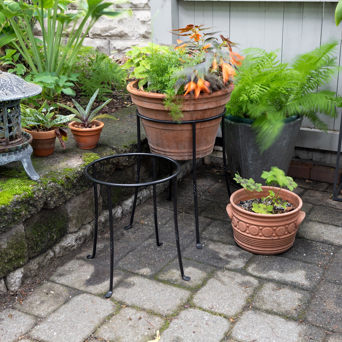 SET of 2- Simple Ring Plant Stands Wrought Iron Indoor/outdoor - Etsy