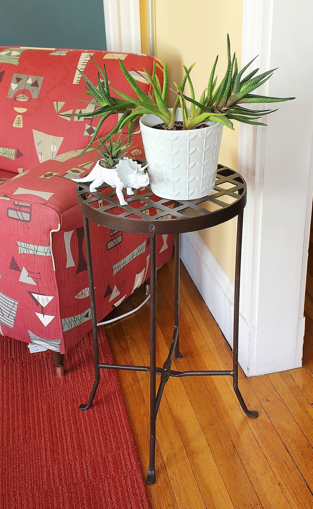 Roman Flowers Side Table/plant Stand Indoor/outdoor - Etsy