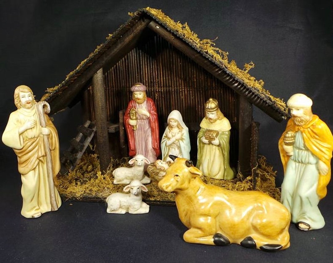 Vintage A Holiday Tradition 9 Pc Porcelain Nativity Set With Wood ...