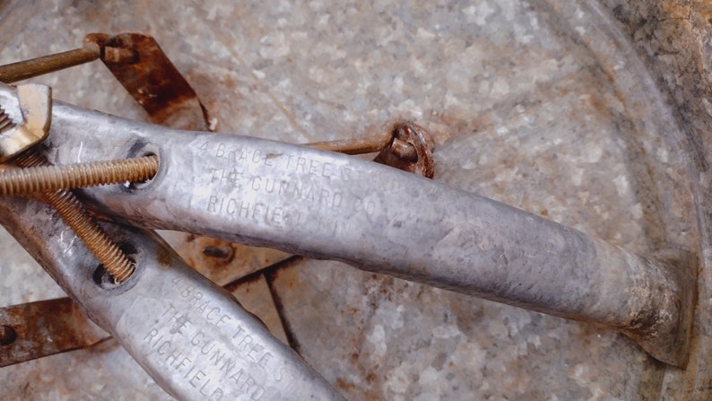 1973 Galvanized 4 Brace Christmas Tree Stand - Etsy