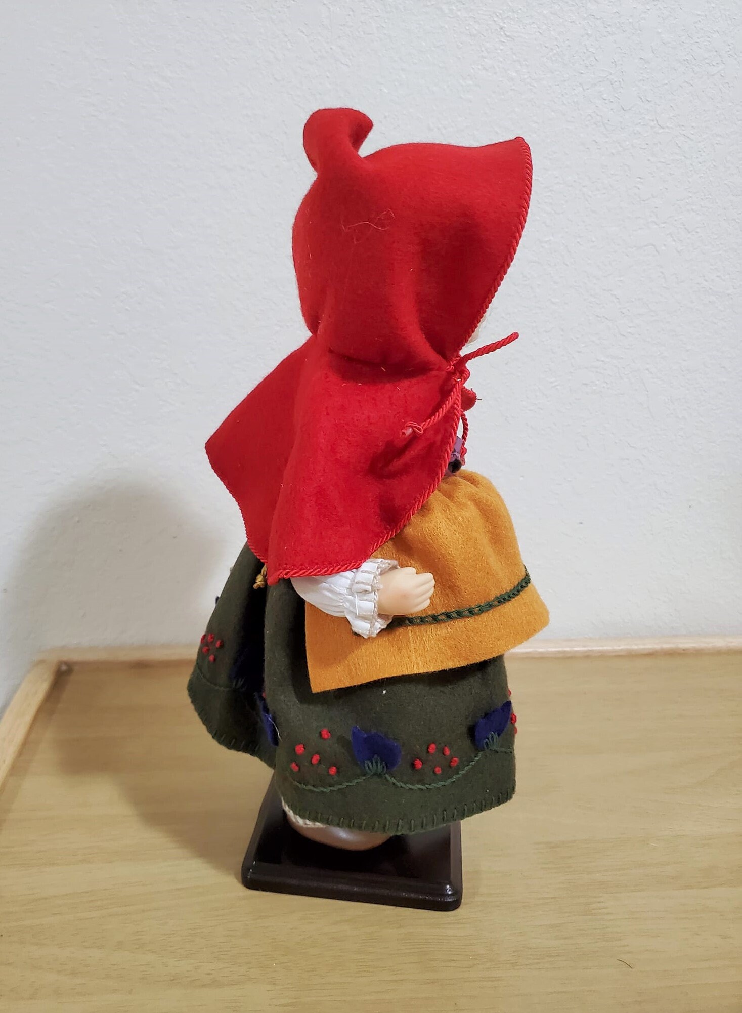 1998 Studio Hummel Little Red Riding Hood Doll the Ashton Drake ...