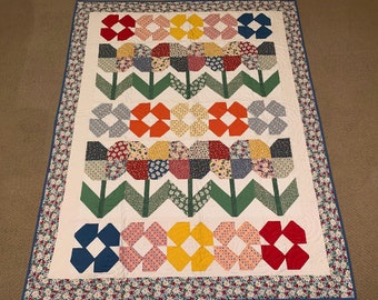 ANTIQUE APPLIQUE TULIP Quilt,1930s,hand Stitched,76x75,very Good ...