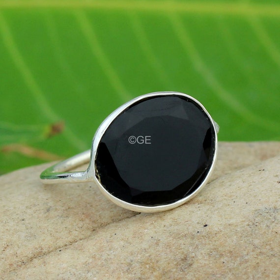 Single black stone ring store