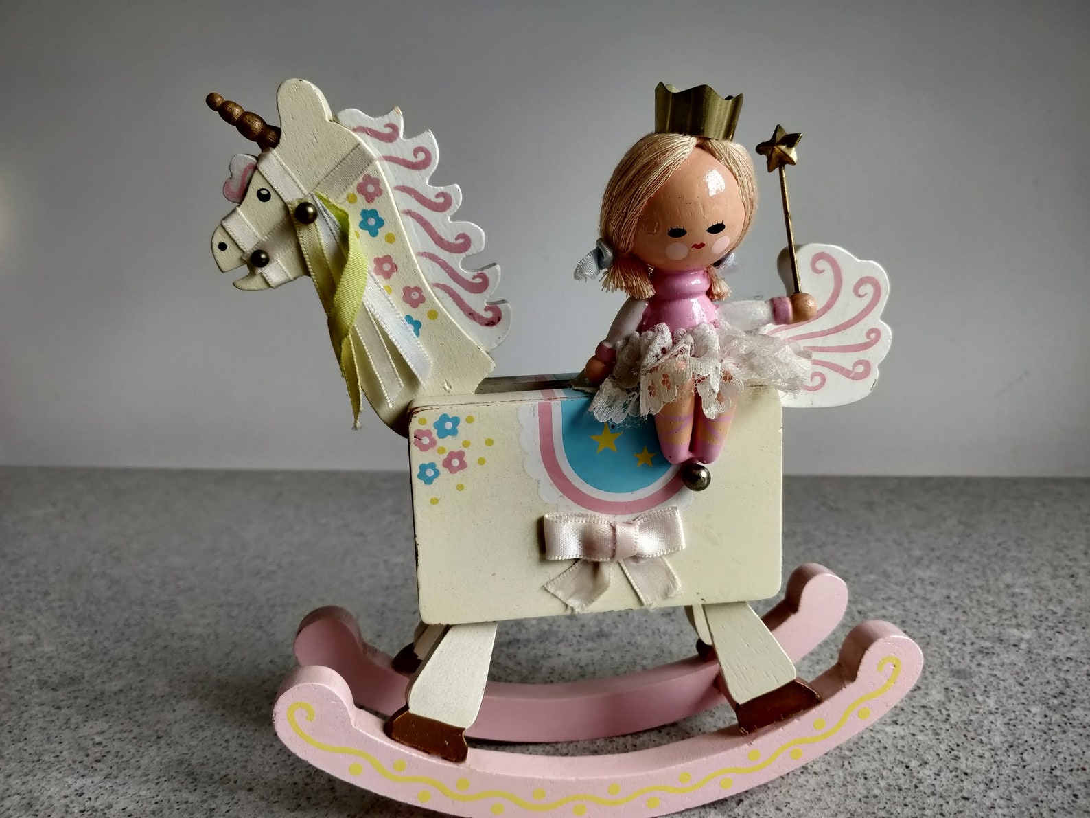 Collectible Vintage Unesco Rocking Musical Unicorn Wood Figurine 1983 ...