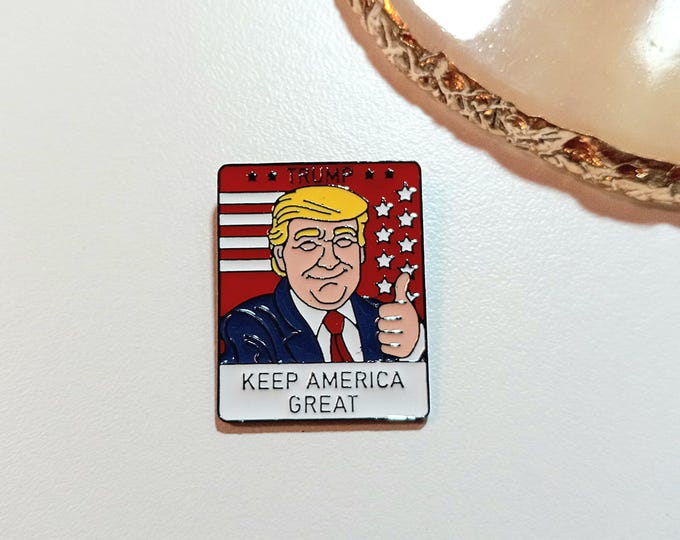 President Donald Trump Presidential Flag Enamel and Metal Needle Minder ...