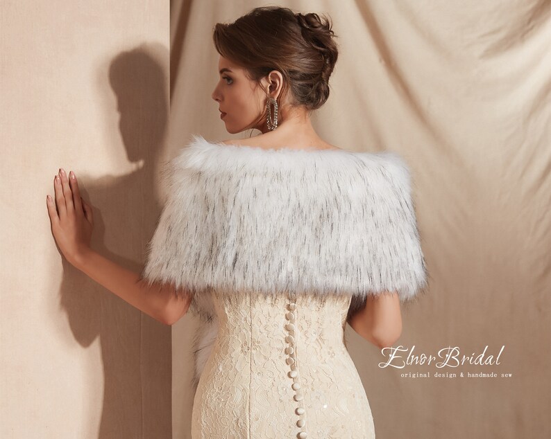 Light Champagne Faux Winter Wedding Wrap / Shawl / Bridal Cape - Etsy