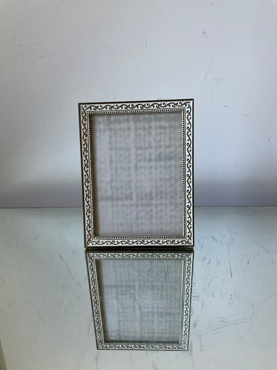 Vintage Gold & white colored Metal Picture Frame Small size Frames ...