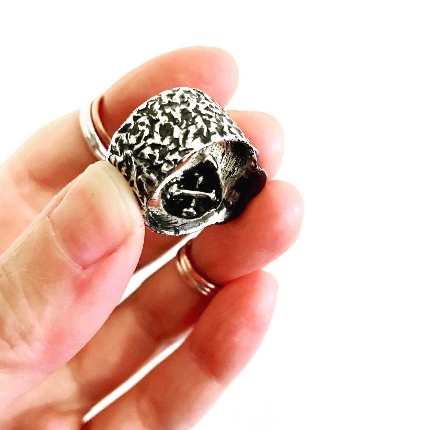 Unearthed Skull Ring / Realistic Skeleton, Human Anatomy Ring Handmade ...