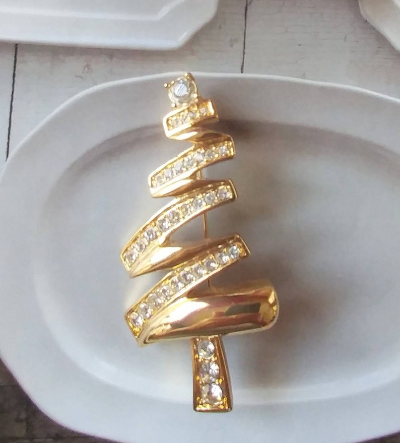 Vintage Classic Monet Gold and Rhinestone Christmas Tree Brooch - Etsy