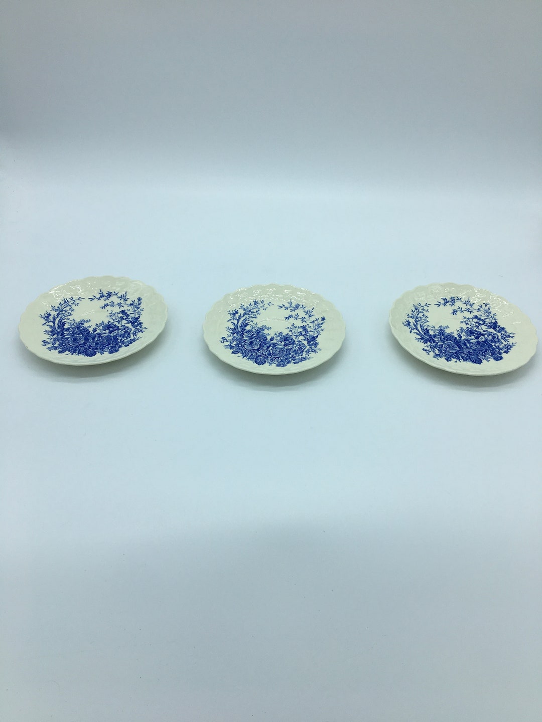 Elegant Chinoiserie Blue and White Plate Set With Hangers ...