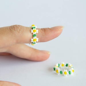 Daisy Chain Beaded Ring Tutorial, DIY Beadwork Jewelry, Easy Beginner ...