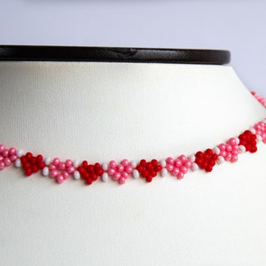 Valentine's Heart Beading Tutorial, Seed Bead Hearts Daisy Chain Beaded ...