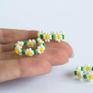 Daisy Chain Beaded Ring Tutorial, DIY Beadwork Jewelry, Easy Beginner ...