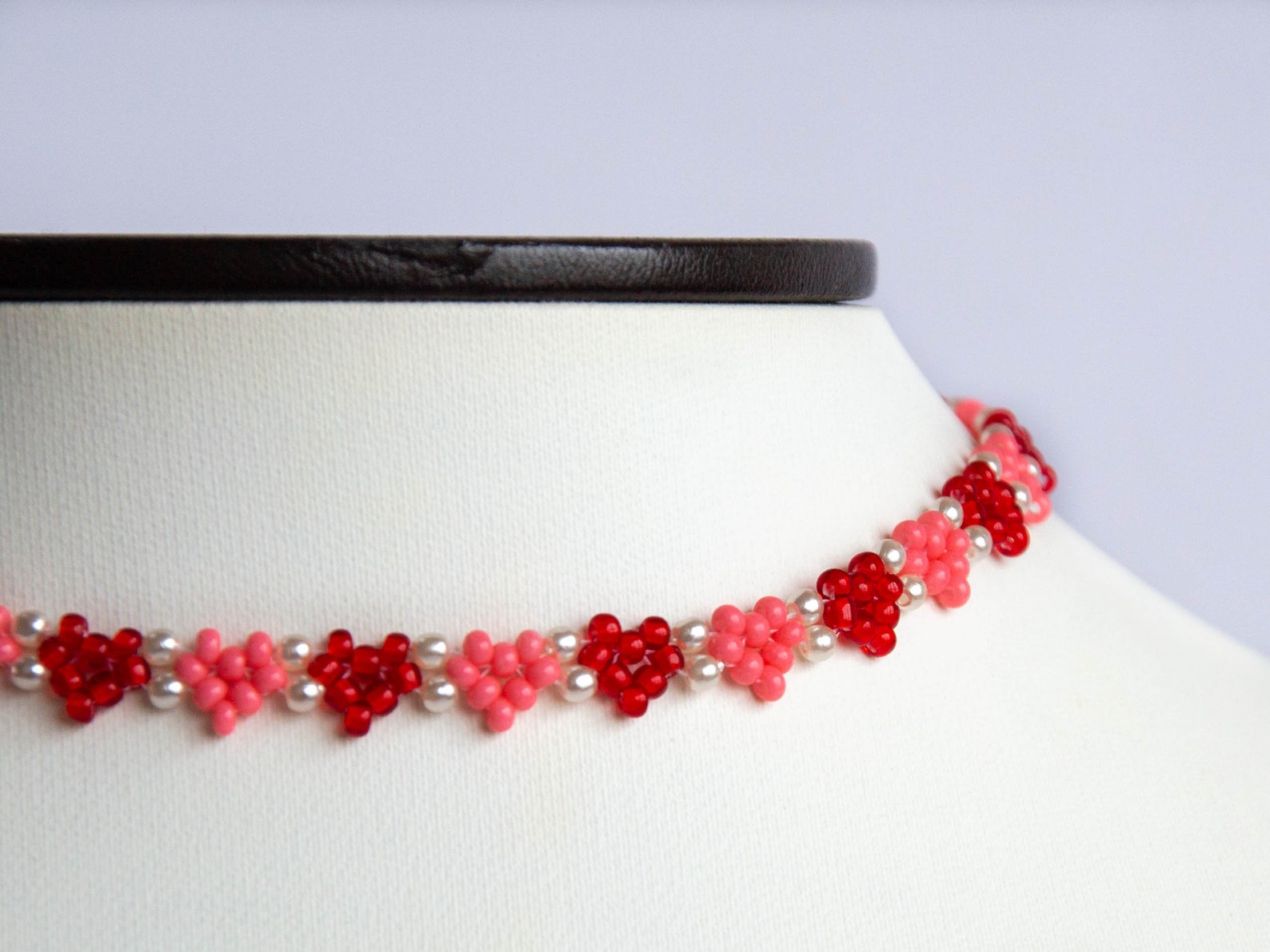 Valentine's Heart Beading Tutorial, Seed Bead Hearts Daisy Chain Beaded ...