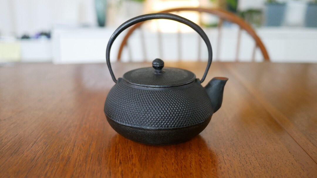 Vintage Nanbu Tekki, Japanese Cast Iron Teapot & Kettle (0.7 L) Well Cared. - Etsy