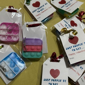 Valentines Day Pop It Cards Gifts / Party Favors / Non Candy Classroom ...