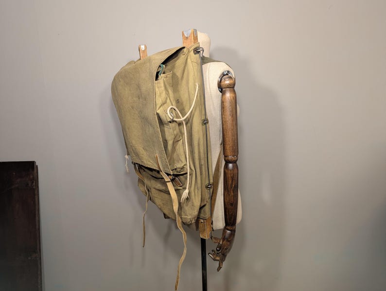 Vintage 1920-1930s Pioneer Brand Trapper Nelson Indian Packboard No. 2 ...