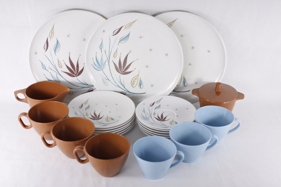 Vintage MELMAC Atomic Picnic Set, Melamine Hard Plastic Camping Plates ...