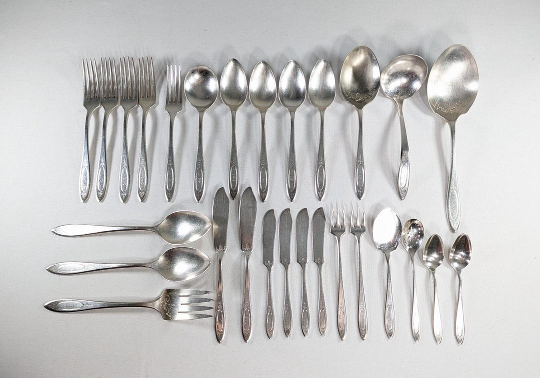 28 Pcs Oneida ADAM Pattern Community Plate Flatware Set, Antique ...