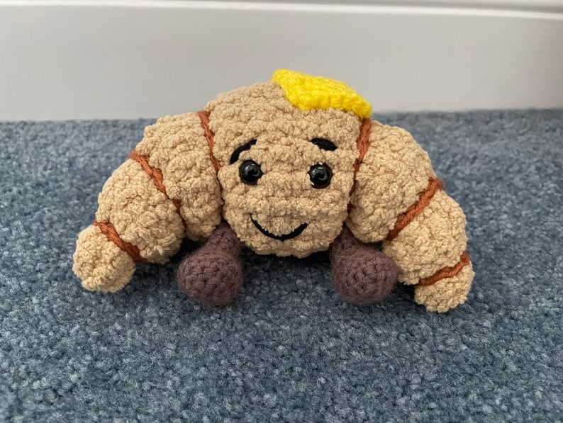 Croissant Amigurumi Crochet Pattern - Etsy